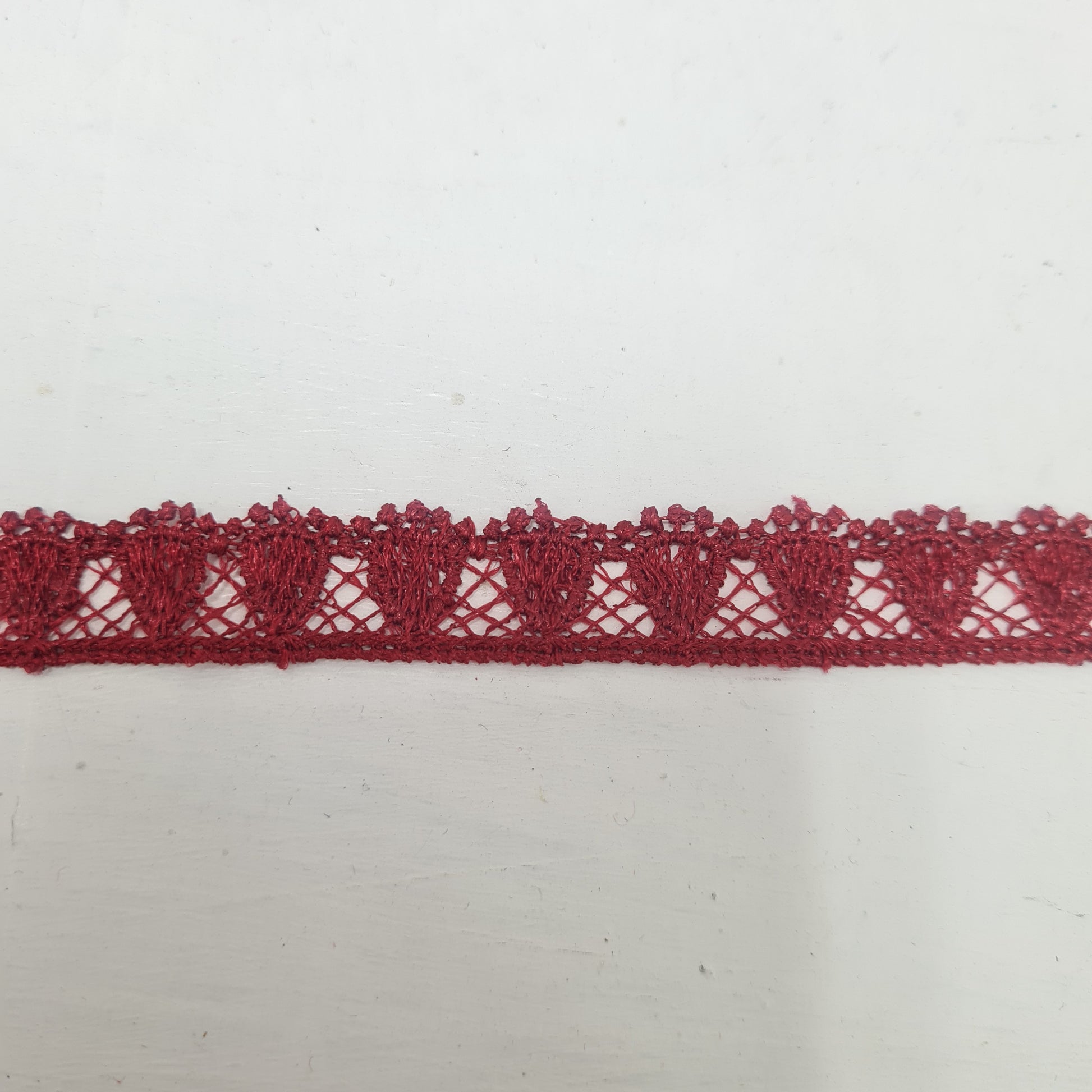 Maroon Lace Trim – Artisan Boutique